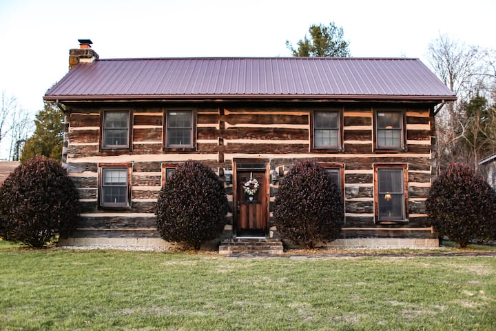 The Cabin At Mount Liberty - Brown County, IN