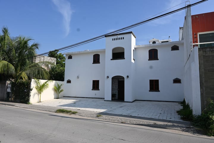 Casa Llena De Confort, A 3min De Playa Con Alberca - 曼薩尼約