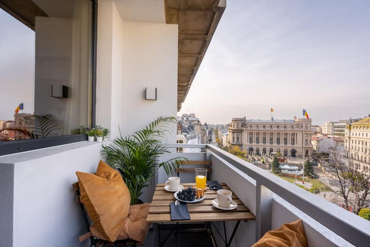 Sunny 2br Flat | Top Location | Stunning Views - Bucarest