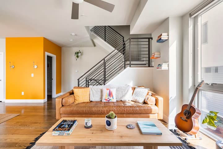 Modern Townhome With Backyard Patio And Rooftop - Denver, CO