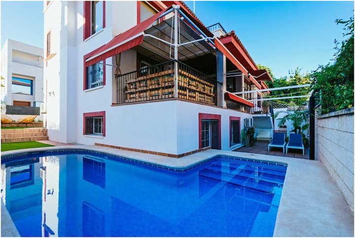 Villa Con Piscina En Campo Golf
Alicante - Alicante