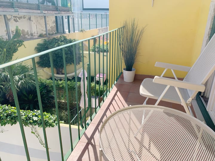 Comfy Flat On Av. Liberdade|metro, Balcony&a/c - Lisbon