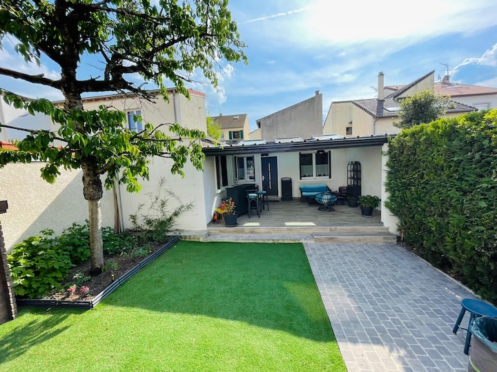 "La Belle Histoire Du Mont Valérien" - Suresnes