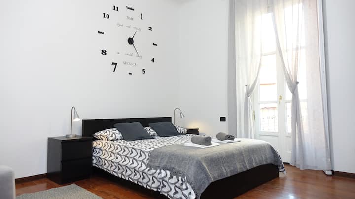 Milano Chic: Casa D'epoca In Via Melzo