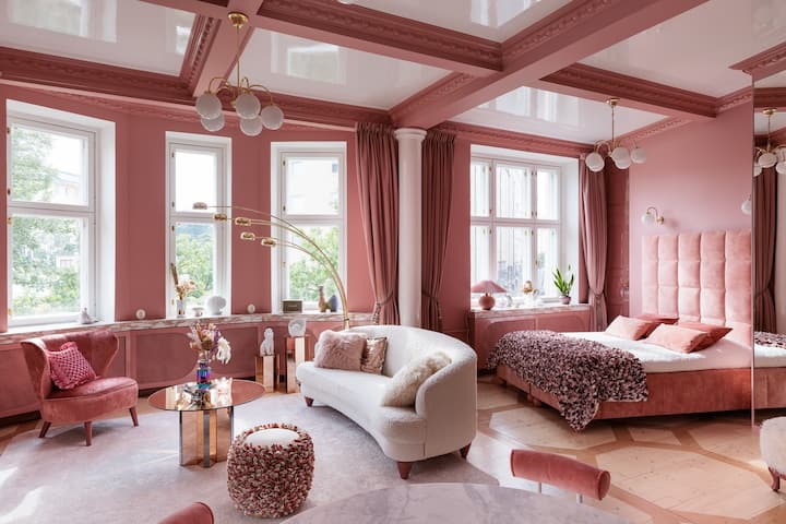 Luxury Pink Suite, Unelma-asunto, Autohalli - Helsinki