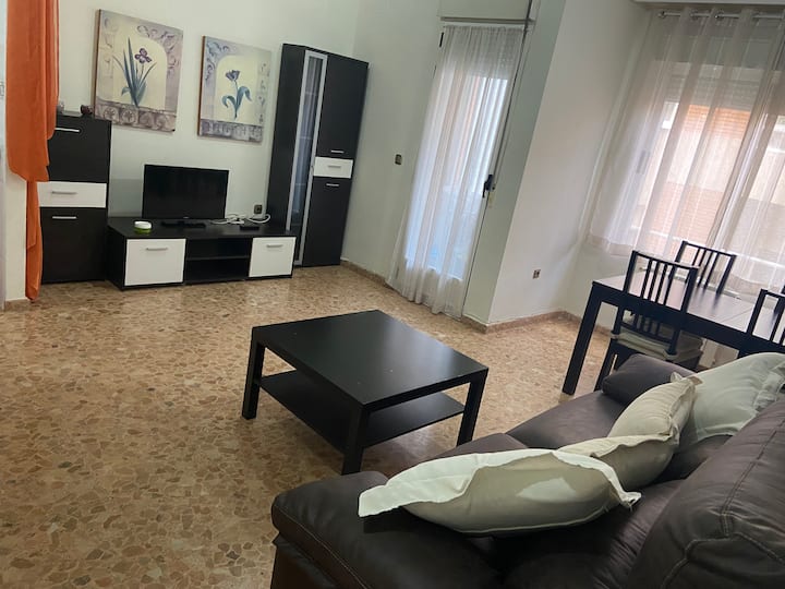 Bonito, Cómodo Y Céntrico Apartamento En Albacete - Albacete