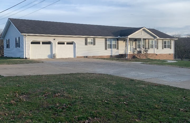 Mountain Retreat With Garage Close To Chattanooga - Chattanooga, TN