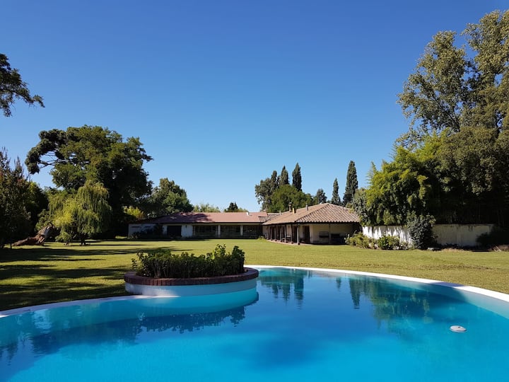 Casa De Campo Patronal Antigua Con Piscina Y Viñas - San Javier de Loncomilla