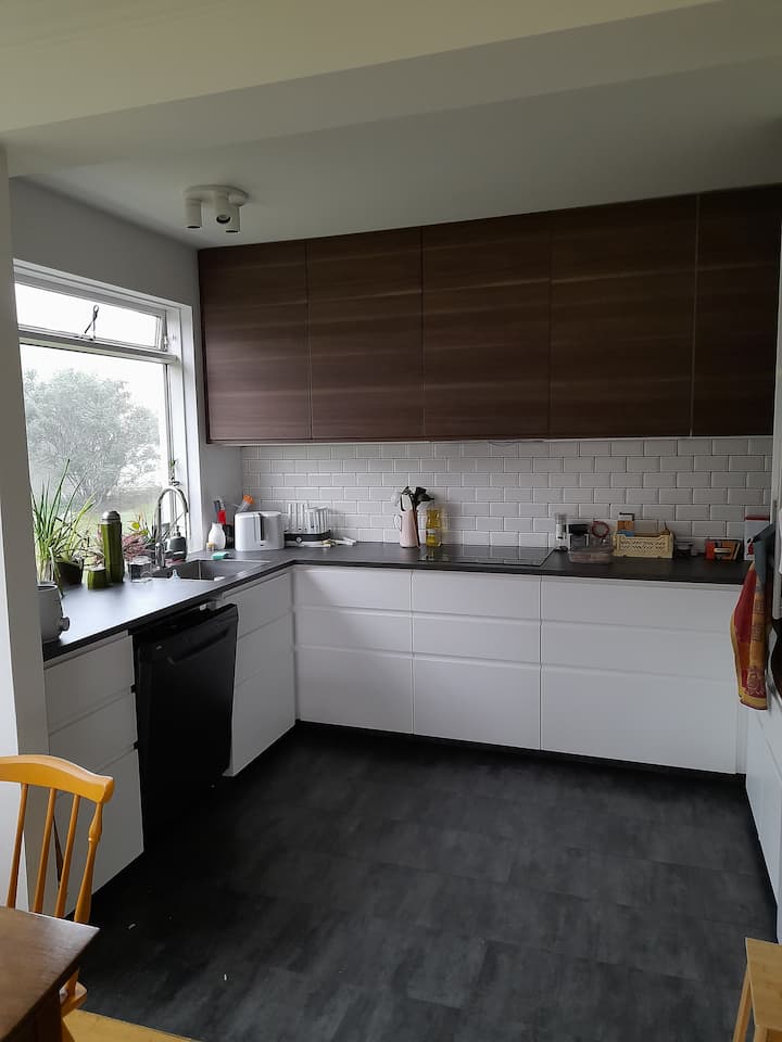 Lovely Room In Shared Apartment - Reykjavík