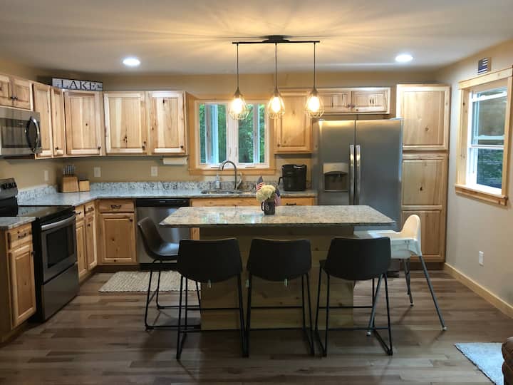 Cozy Lake Winnipesaukee Home - Moultonborough, NH