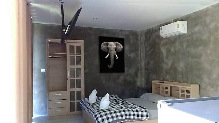 Modern, Spacious Bungalows, Quiet Location. Unit#2 - Ko Chang