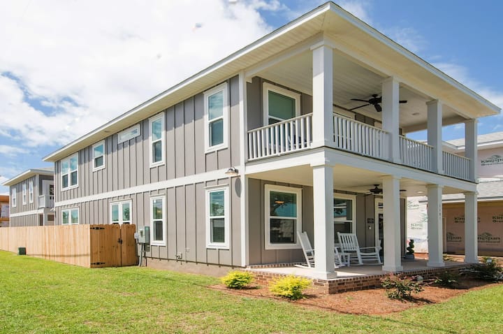 Brand New Luxury Alcaniz House Downtown Pensacola - Pensacola, FL