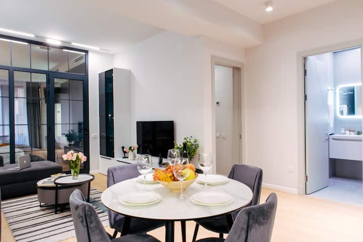 Astonishing Vibrant Flat W/ Selfcheckin On Aram St - Yerevan