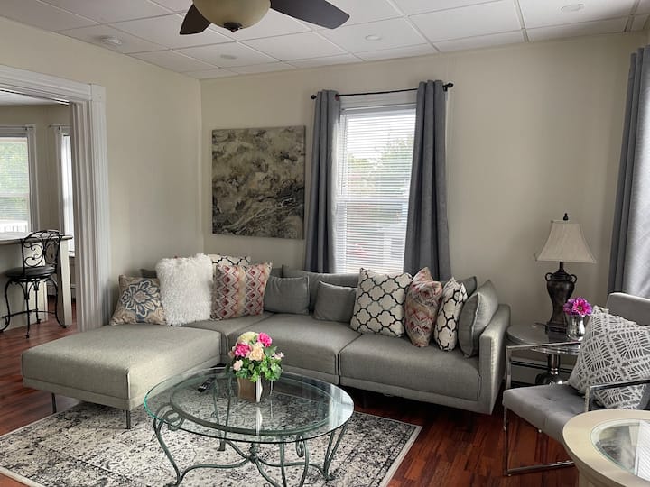 Airy And Bright 2 Floor Unit Close To Providence - Rhode Island
