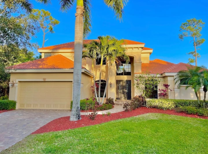 Gorgeous 4 Bedroom House With Pool And Jacuzzi - Bonita Springs, FL