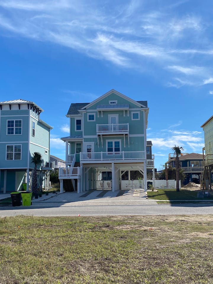 Beautiful New Beach House, Heated Pool & Elevator. - Ocean Isle Beach, NC