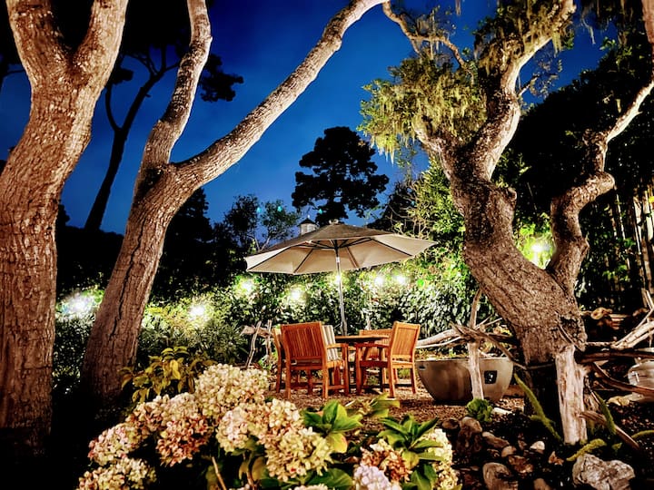 Gorgeous 3-bdrm Home, Walk To Town And Beach - Monterey, CA
