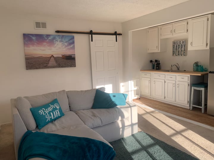 One Bedroom Apartment Special 35% Discount - Oakland, CA