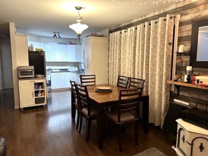The Melbourne Suite - 3 Bedroom In Copper Ridge - Whitehorse