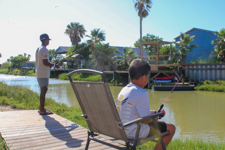 Pat's Landing - Bungalow On The Canal - 베이사이드