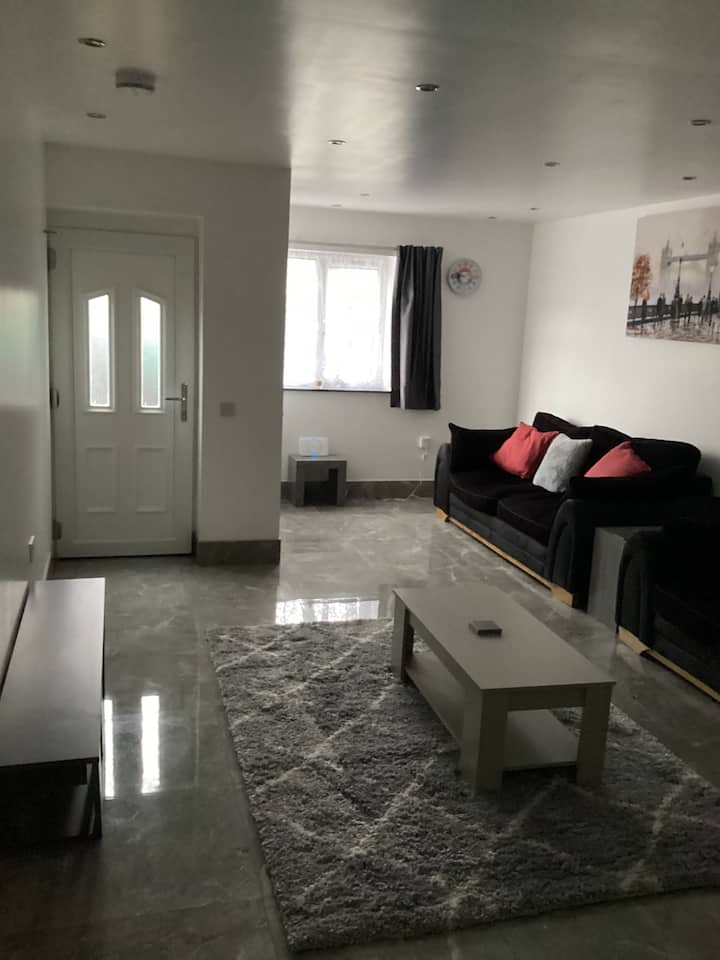 New Build Detached Two Bedroom Modern Property - London