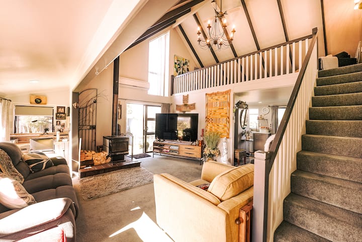 Expansive 7 Bedroom Accommodation For Your Whanau. - Paeroa