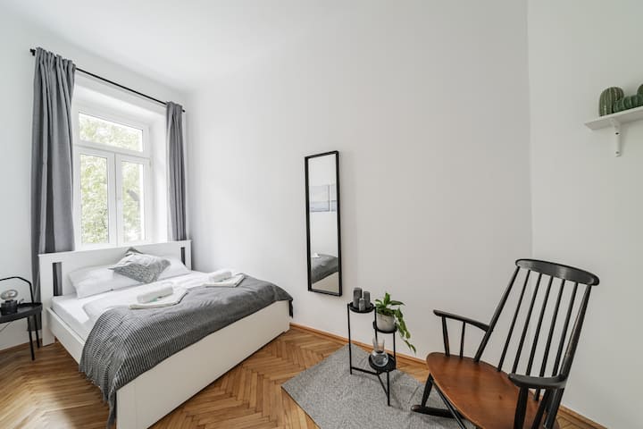 Beautiful And Spacious Apartment In Vienna - Wien