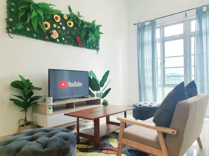 Ajw @ M.hartamas Free Wifi (1-4 Pax) - 新山
