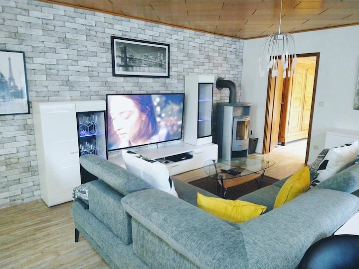 Schöne, Neu Renovierte Ferienwohnung Mit Terrasse - Waldbronn