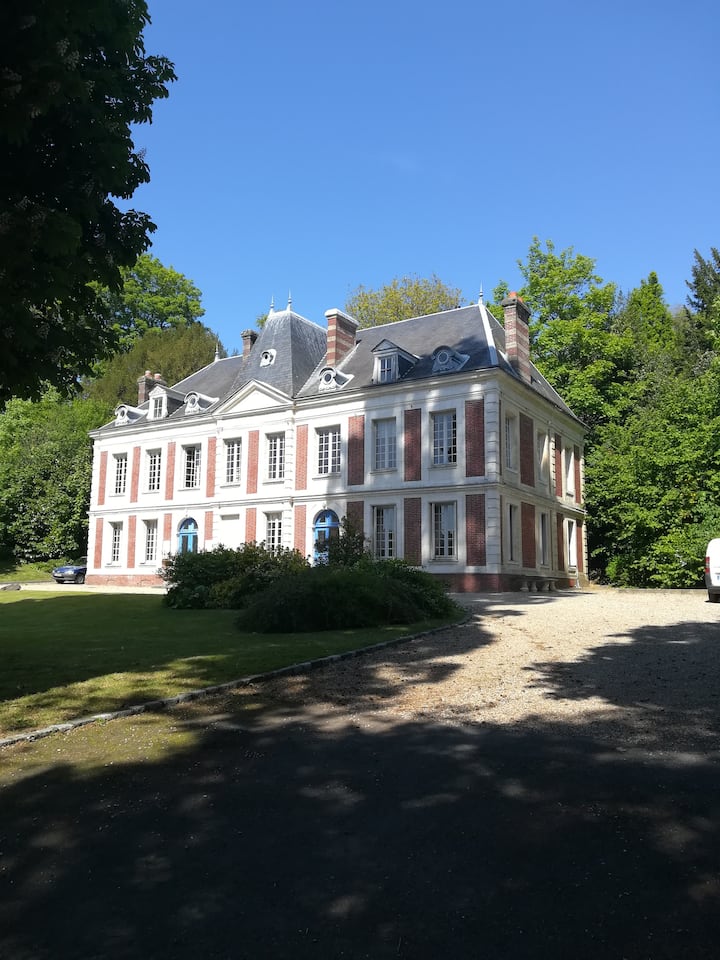 Sous Les Combles Dans Un Manoir De Normandie - Notre-Dame-de-Gravenchon