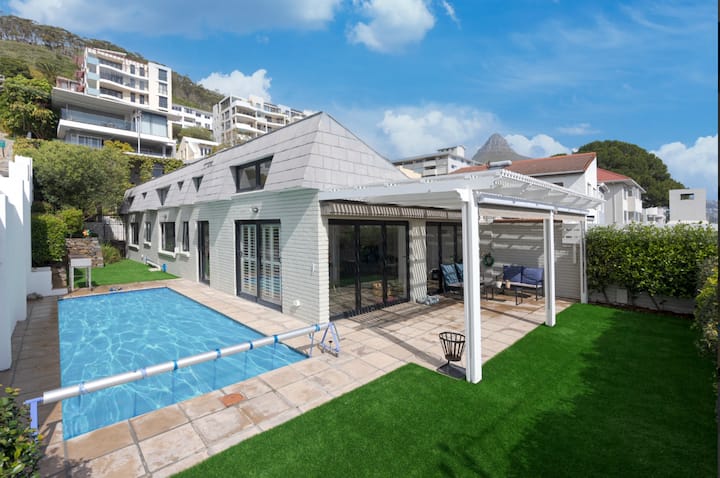 Sea Point Splendour - Cape Town