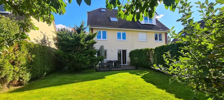 Modern Townhouse, Quiet And Close To The Centre. - Berlin