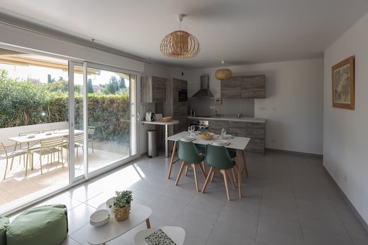 Lumineux Rez De Jardin Calme Parking Centre Clim - Fontaine-de-Vaucluse