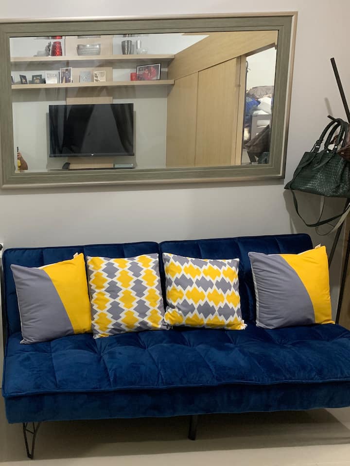 Jv’s Hidden Charm 
@Grass Residences

Tower 5, 12f - Quezon City