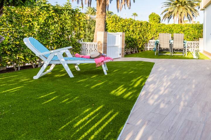 Soleado Y Amplio Bungalow En Playa Del Inglés - Playa del Inglés