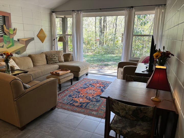 University Park Garden Apartment - Gainesville, FL