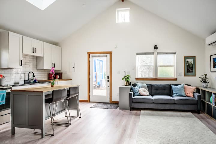 Eugene Retreat Studio - Loads Of Natural Light! - ユージーン, OR