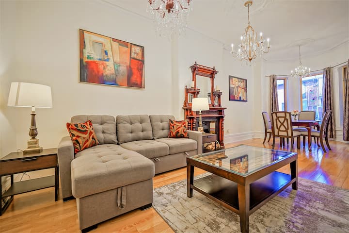 Rare 3br Home Downtown W Parking, Jacuzzi Tub, Bbq - Toronto