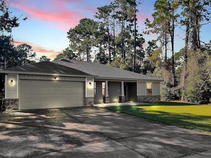 Entire Oceanside Villa With Pool! - Navarre, FL