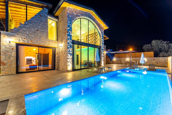 Villa Artemis ÖZel Havuzlu Ve Jakuzili Villa - Kalkan