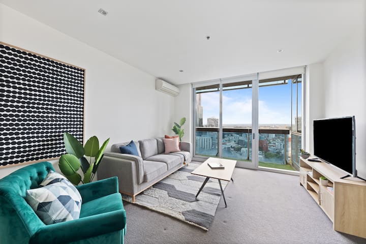 Gorgeous, 2 Bedroom Gem With Pool! - Melbourne
