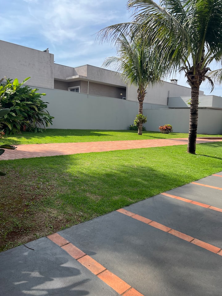 Casa Agradável Com Piscina No Coração De Foz - Foz do Iguaçu