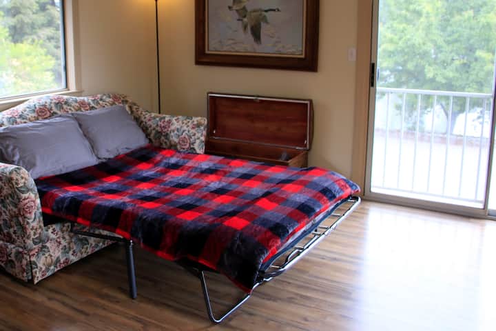 Country Farmhouse On 40 Acre Working Cattle Ranch - Auburn, CA