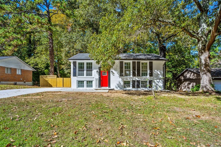 Realtor Red Door - Riverdale, GA