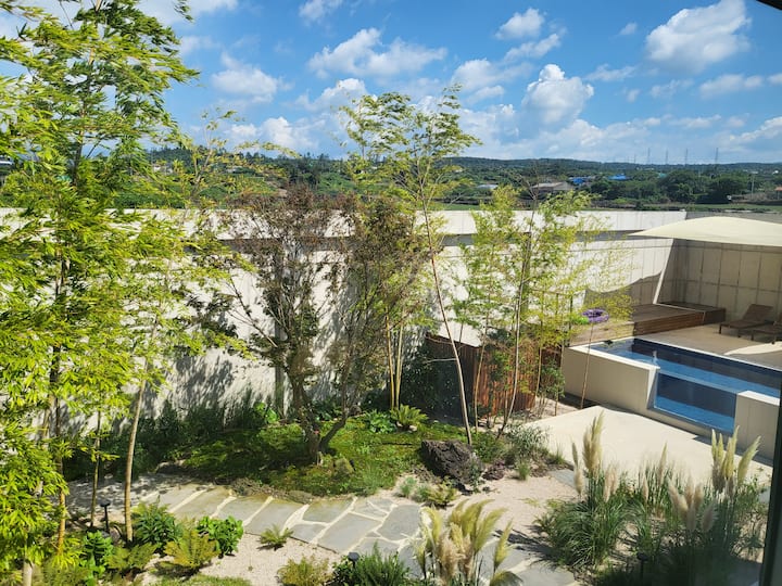 고요함과 프라이빗 정원,그리고 휴식 
편안한 여행길 [안도풀빌라] - Jeju-si