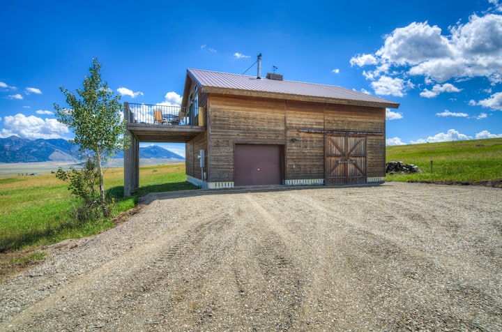 2-bedroom Cabin With Views Of The Madison River! - Montana