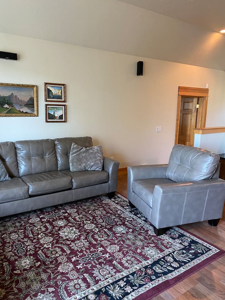 Stairway To Heaven. Private 2nd Floor With View. - Hood River, OR