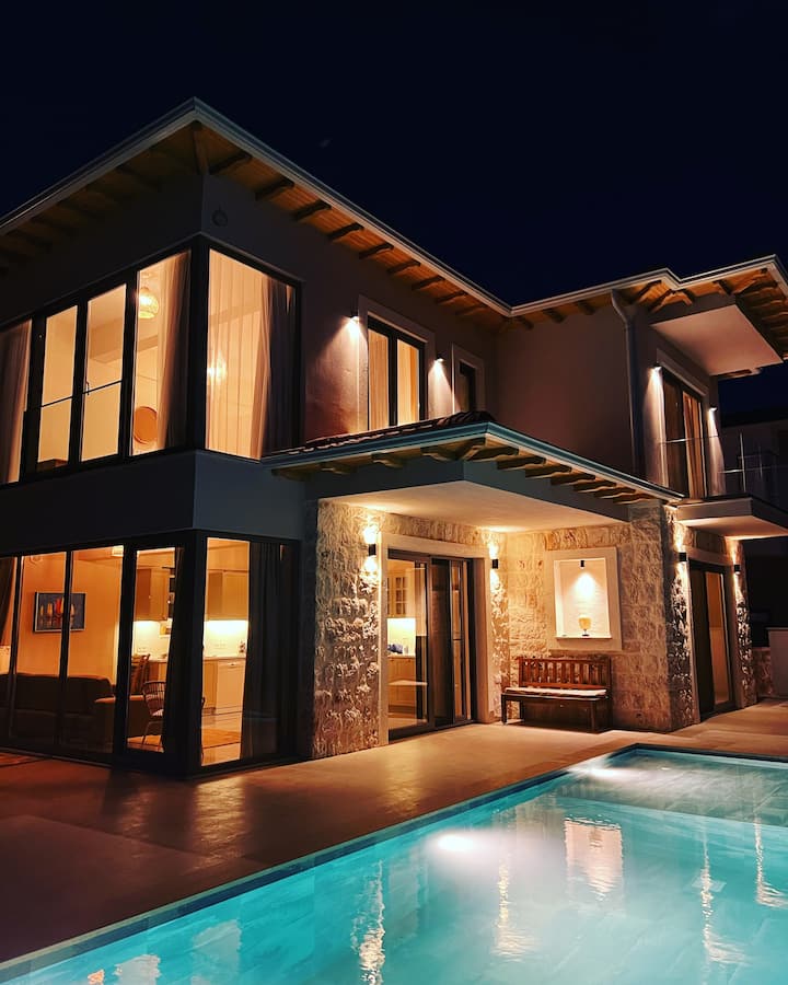 Stunning Almond Valley View Luxury Villa In Kaş - Çukurbağ