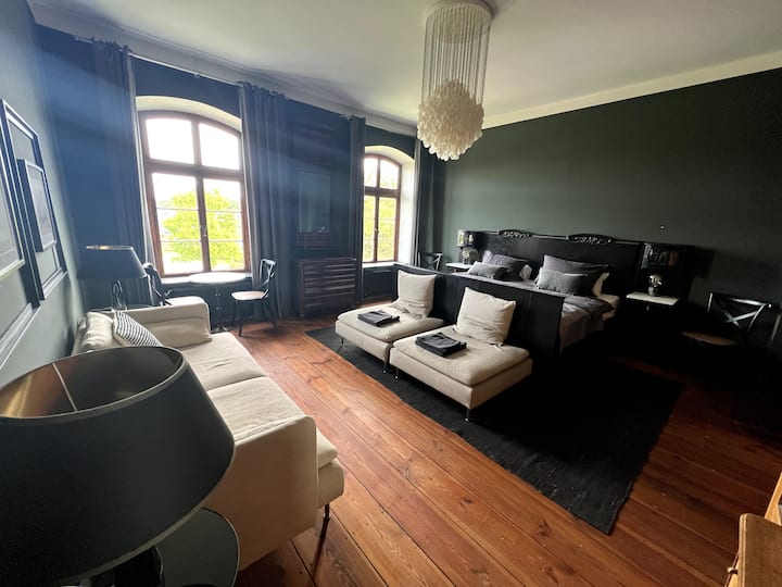 Gutshaus Kl. Kussewitz
Das Große Mit Kamin 350m2 - Rostock