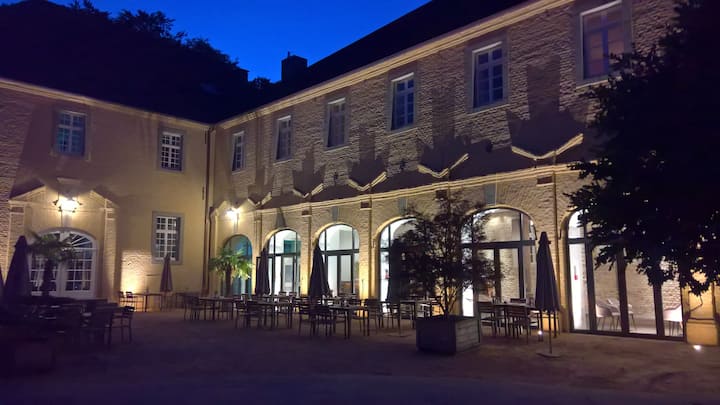 Romatisches Wasserschloss Nahe Düsseldorf - Mönchengladbach